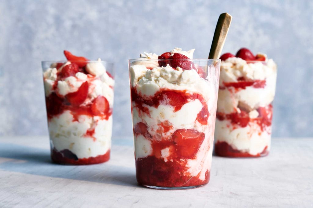 Eton Mess: Dessert Inggris Legendaris yang Manis Menggoda | Odisha News