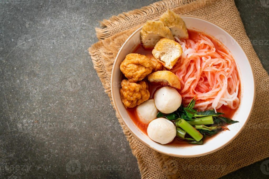 Yen Ta Fo: Sup Mie Pink Khas Thailand yang Unik | Odisha News